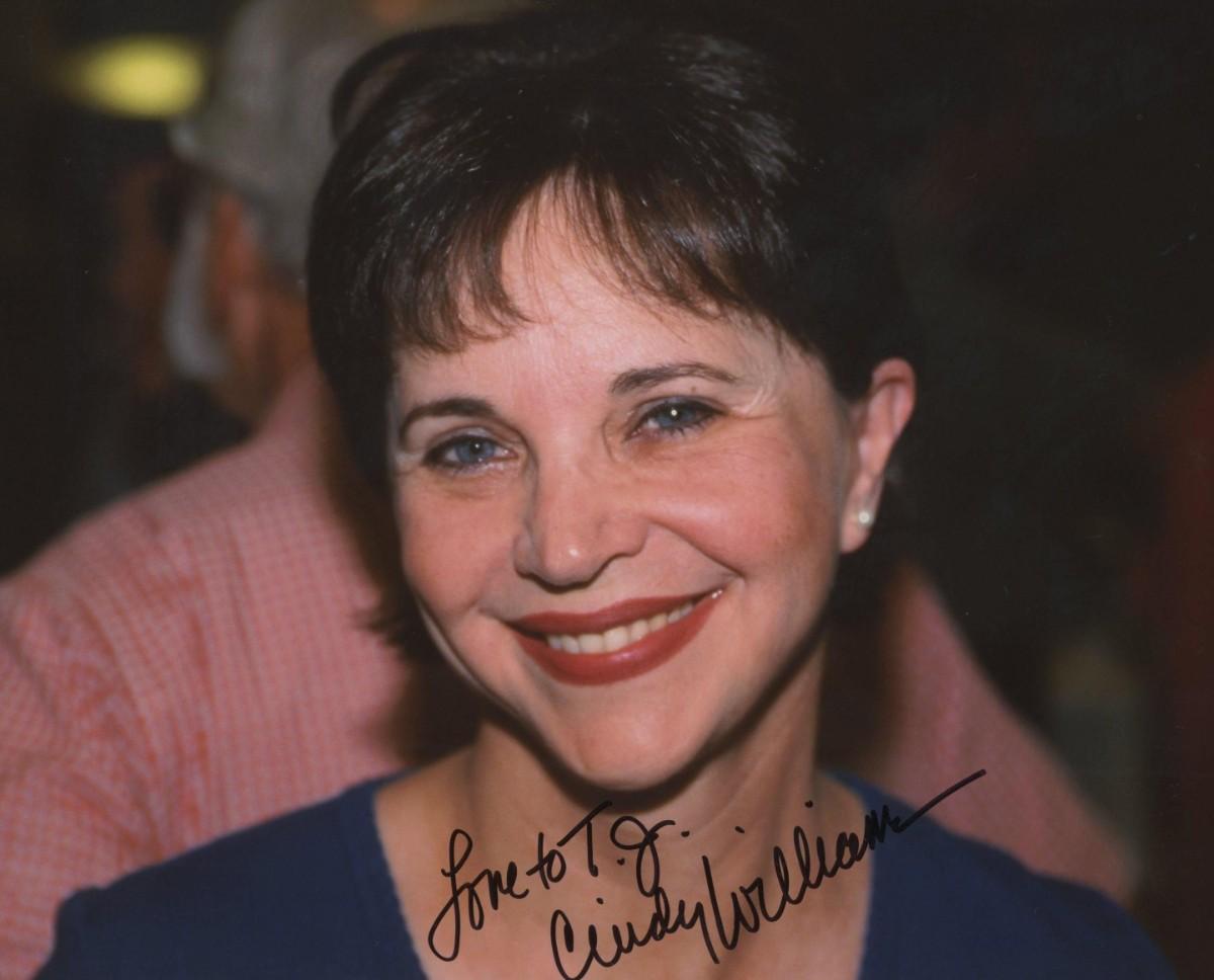Cindy Williams "Laverne and Shirley" signed photo | EstateSales.org