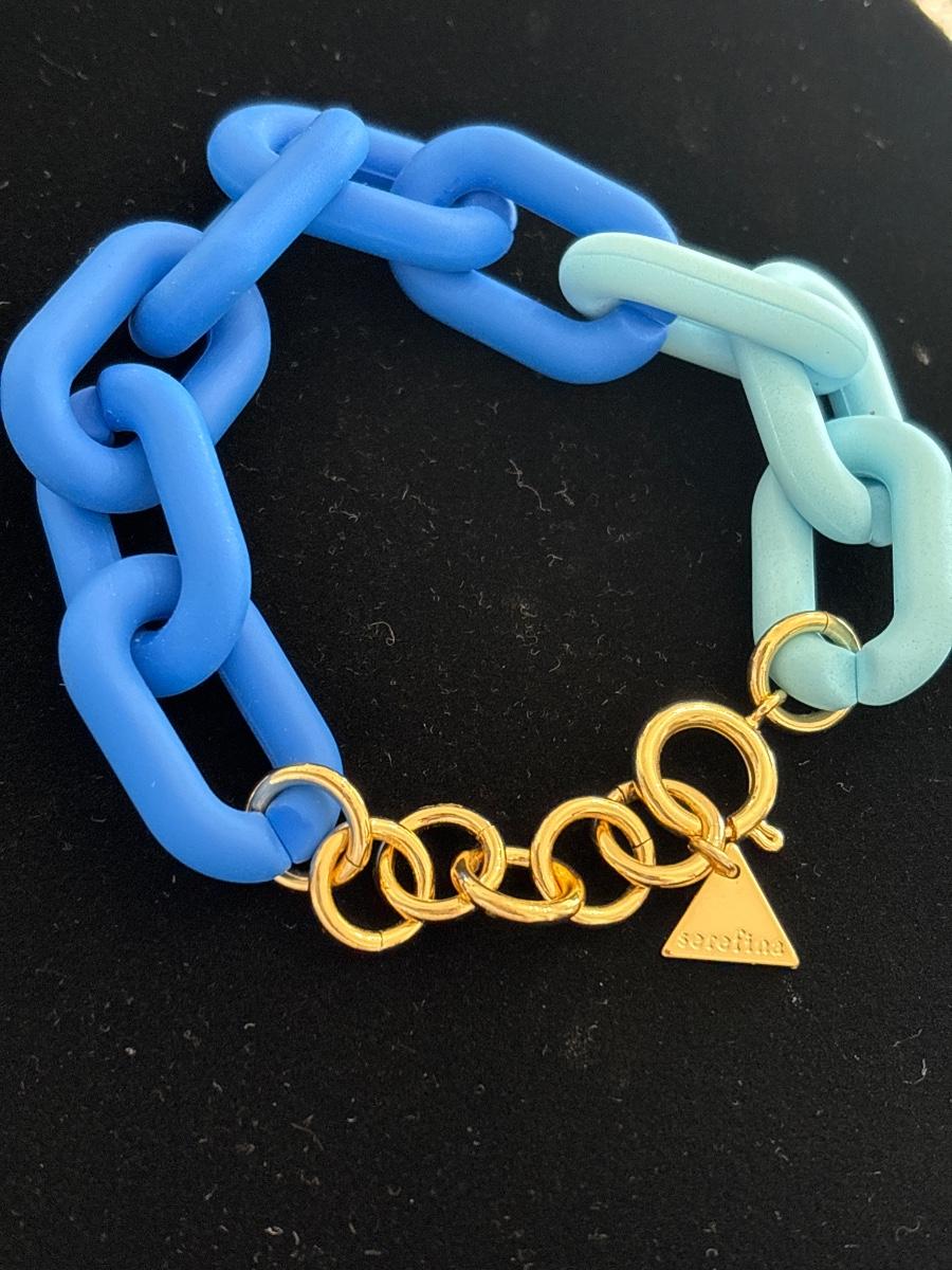 Dark blue light blue chain-link plastic silicone like bracelet ...