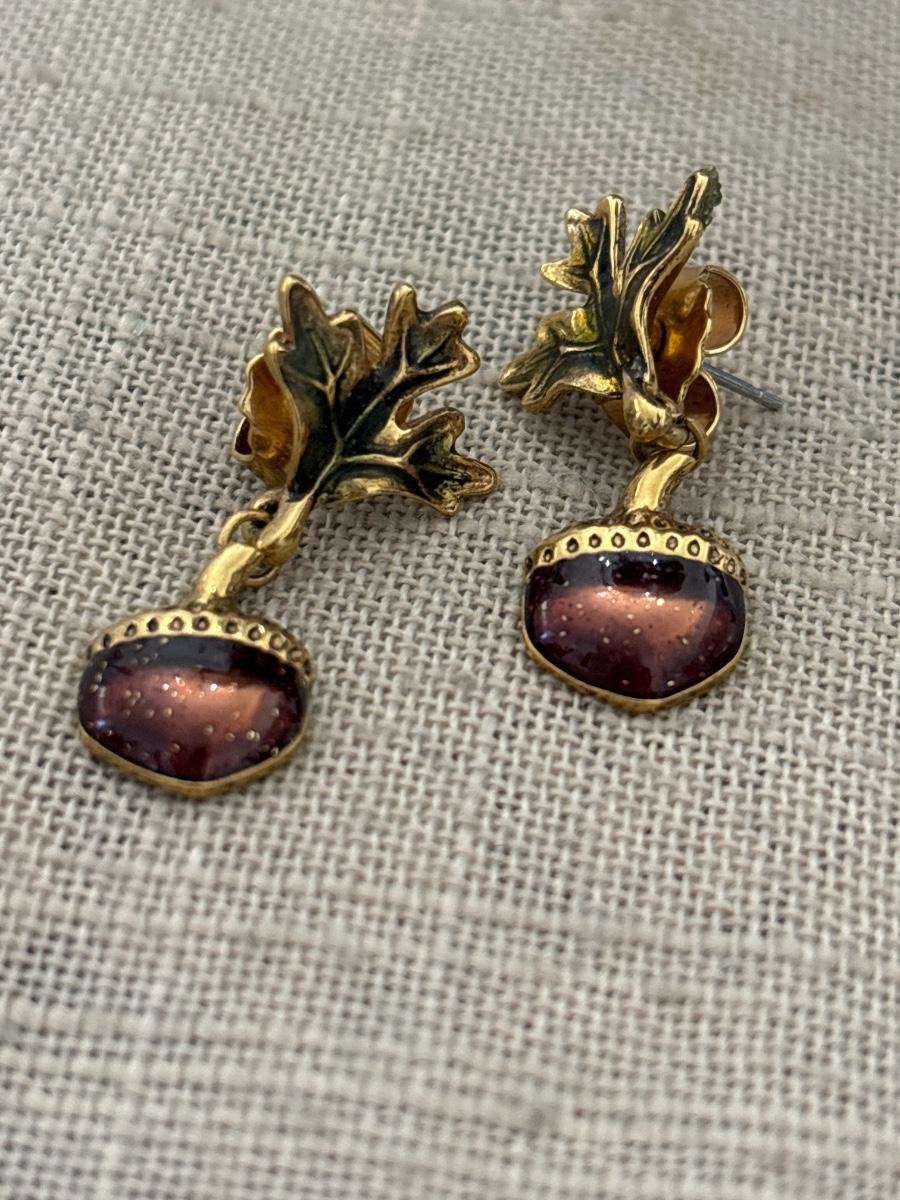 VINTAGE Avon Acorn Earrings Autumn Oak Leaves and Acorns | EstateSales.org
