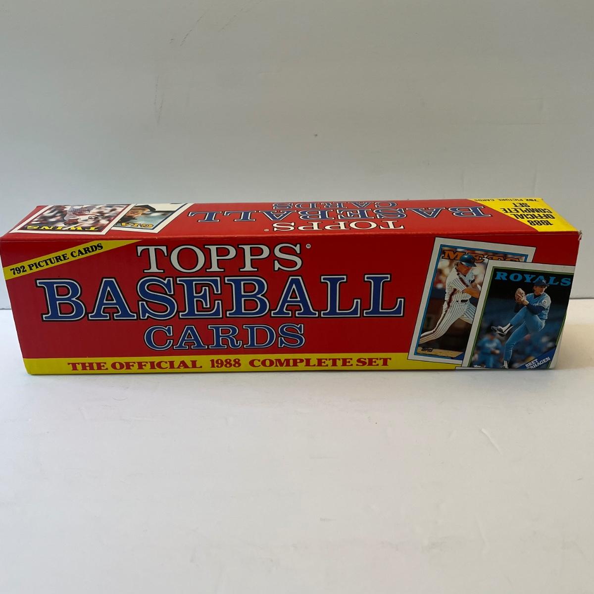 Lot 54: 1988 Topps Baseball Cards Set