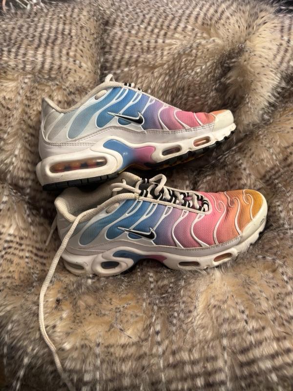 Nike Air Max color Burst rainbow size 6 | EstateSales.org