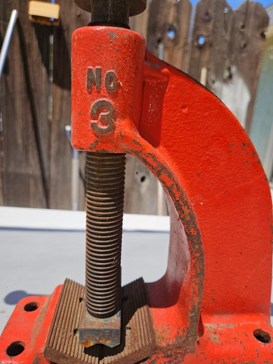 Toledo pipe vise store