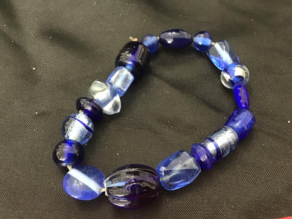 Cobalt Blue Vintage Glass Beaded Bracelet | EstateSales.org