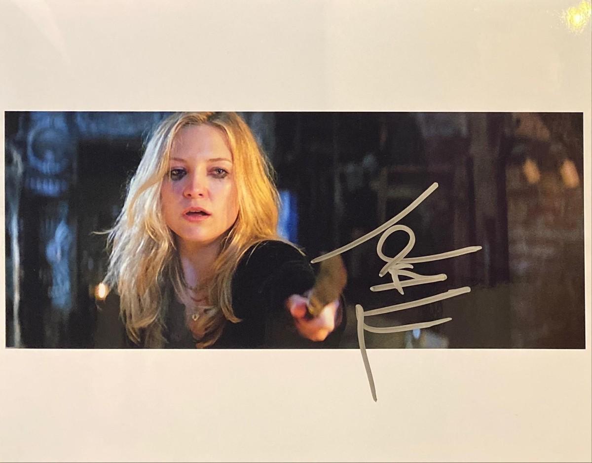 Kate Hudson Signed Photo | EstateSales.org