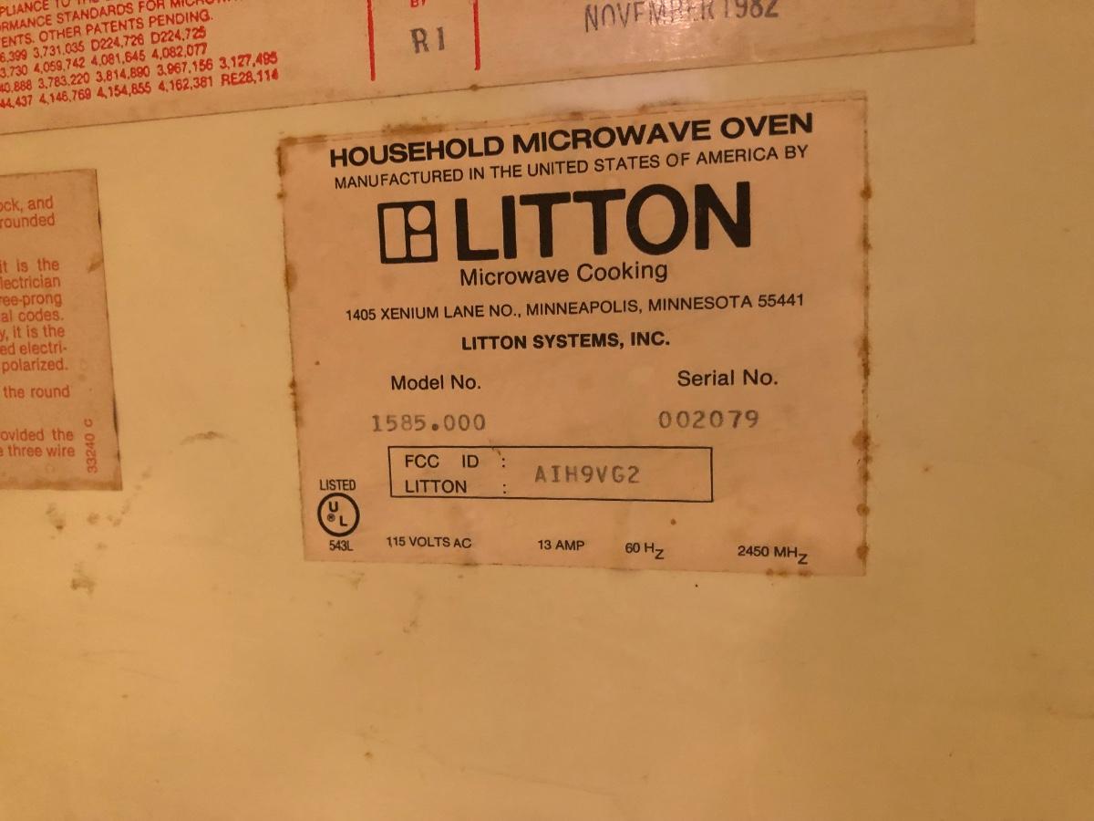 LOT 129B: Black & Decker Toaster Oven Model T670-TY2, Vintage Litton ...