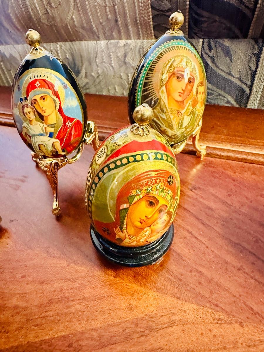 Russian eggs set of 3 | EstateSales.org