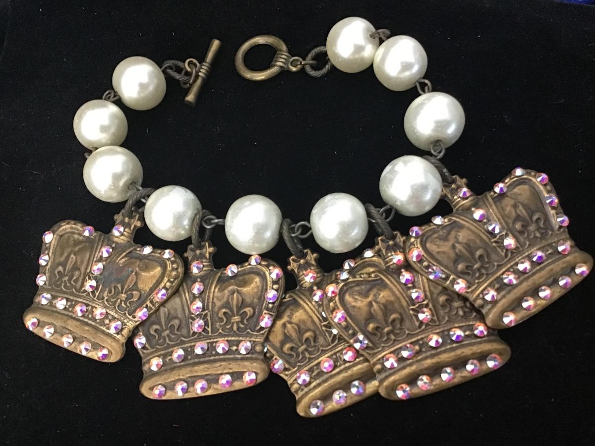 Cute Crown Bracelet Faux Diamonds | EstateSales.org