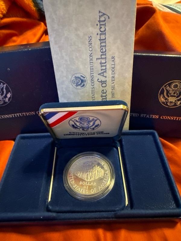 1987 Silver Dollar UNITED STATES CONSTITUTION COINS | EstateSales.org