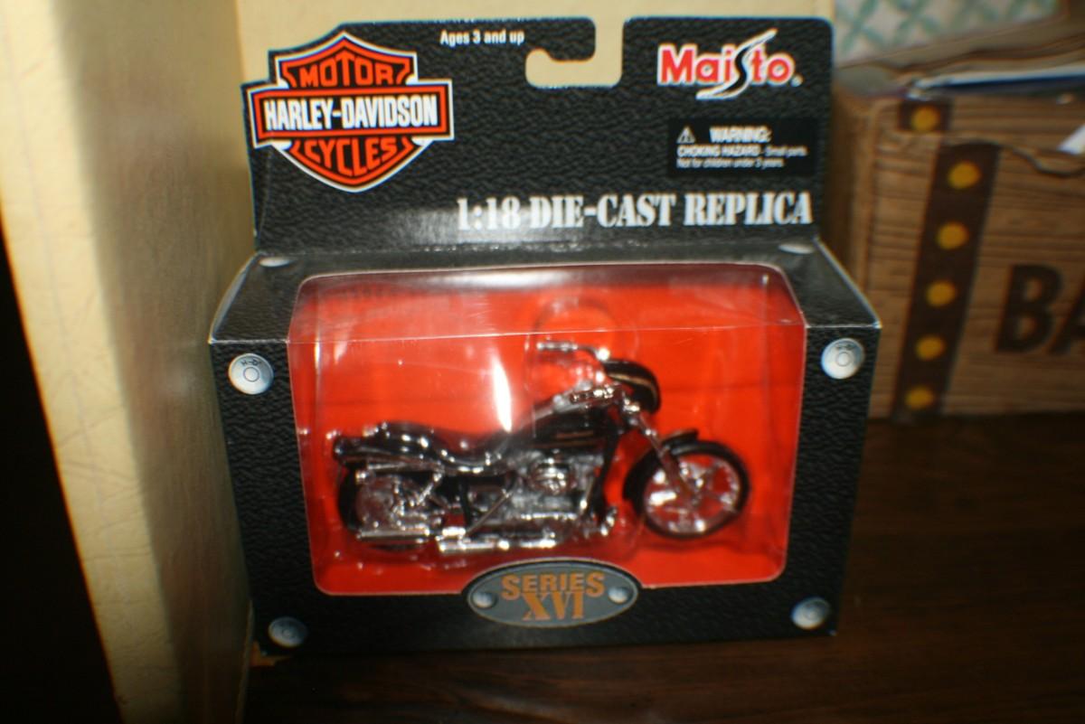 Maisto Harley Davidson Black Die Cast Motorcycle | EstateSales.org