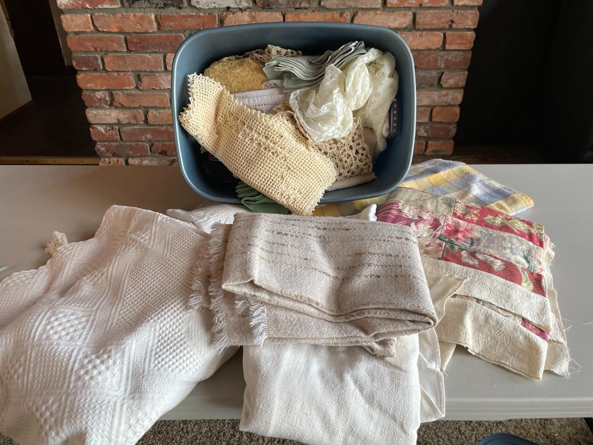Lot of Assorted Table Linens | EstateSales.org