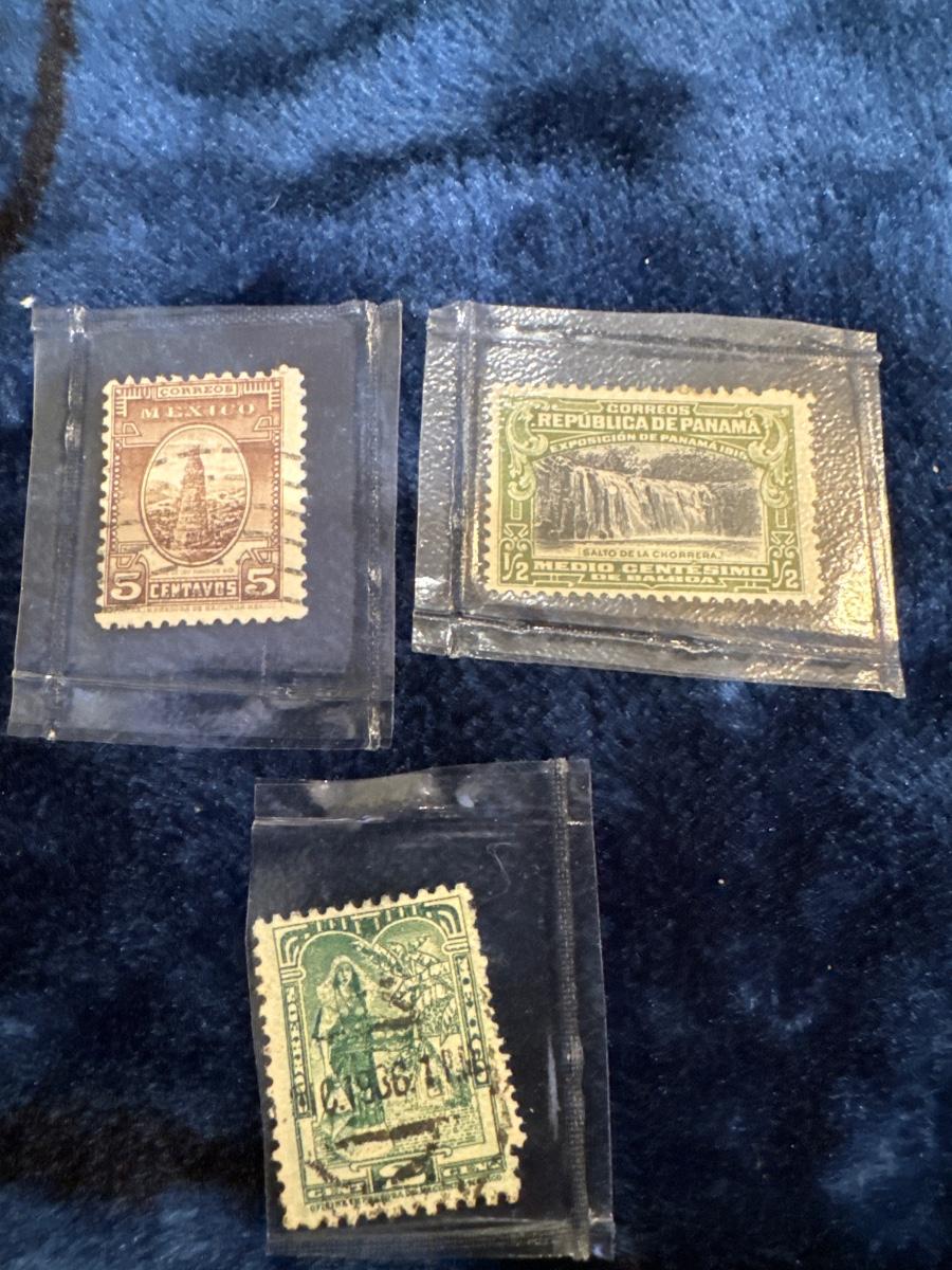 Lot of 3 Mexico stamps | EstateSales.org