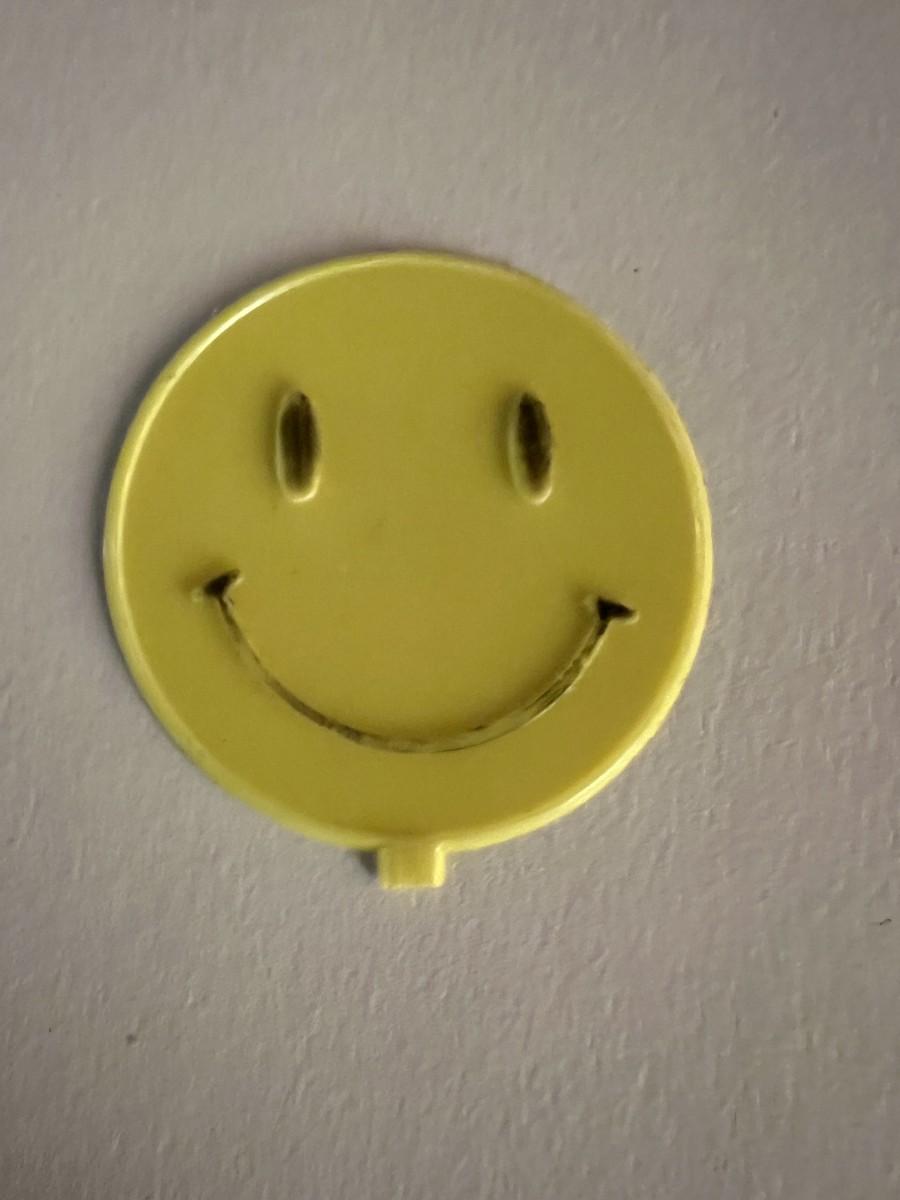 Happy face disc | EstateSales.org