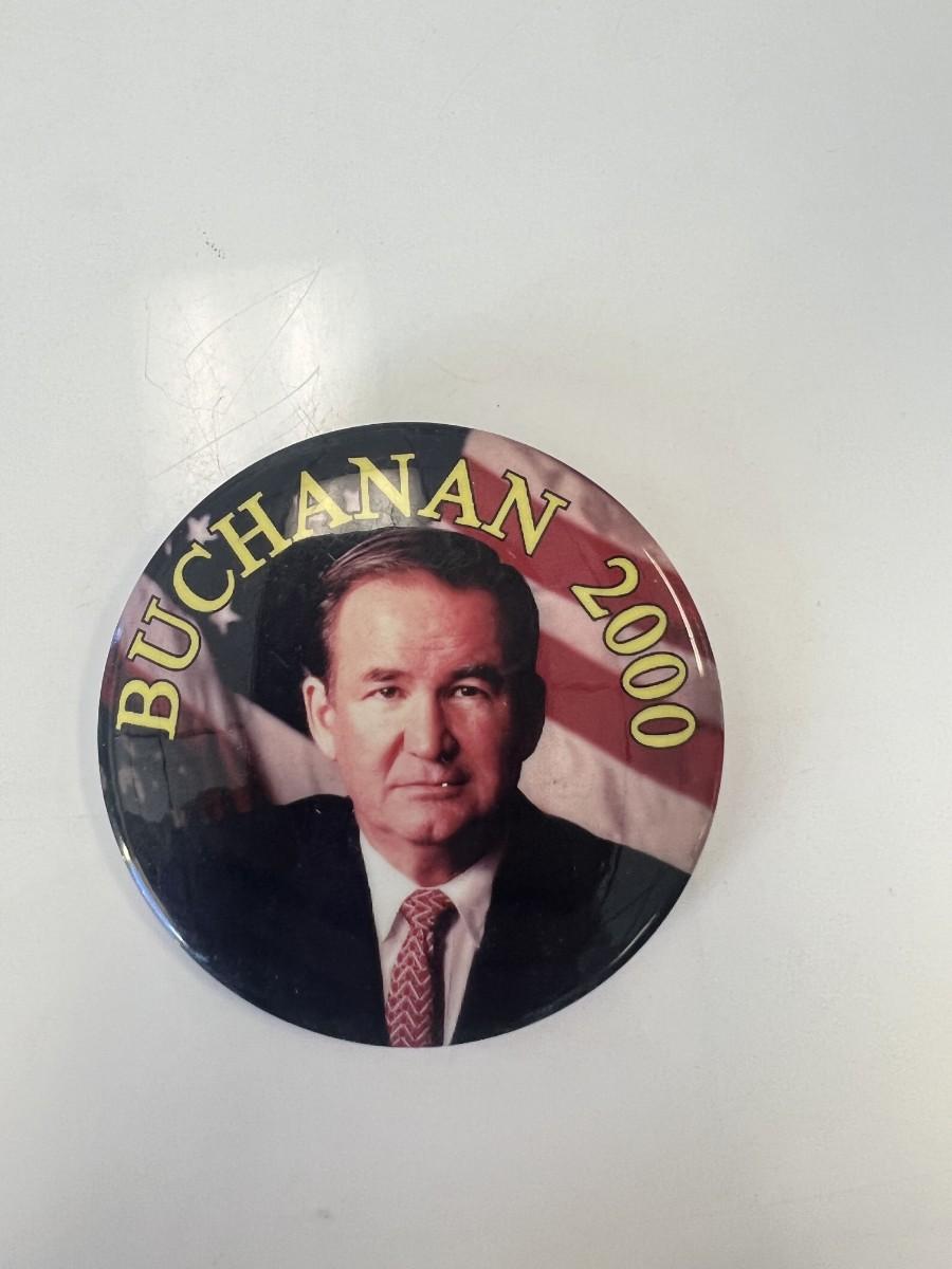 Pat Buchanan 2000 presidential campaign pin | EstateSales.org