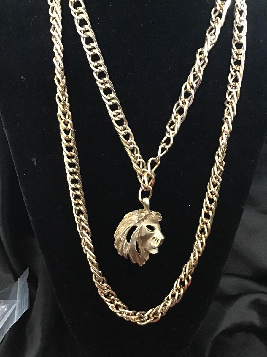 Vintage Lion Chain and Pendant | EstateSales.org