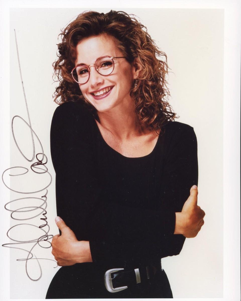 Gabrielle Carteris signed photo | EstateSales.org