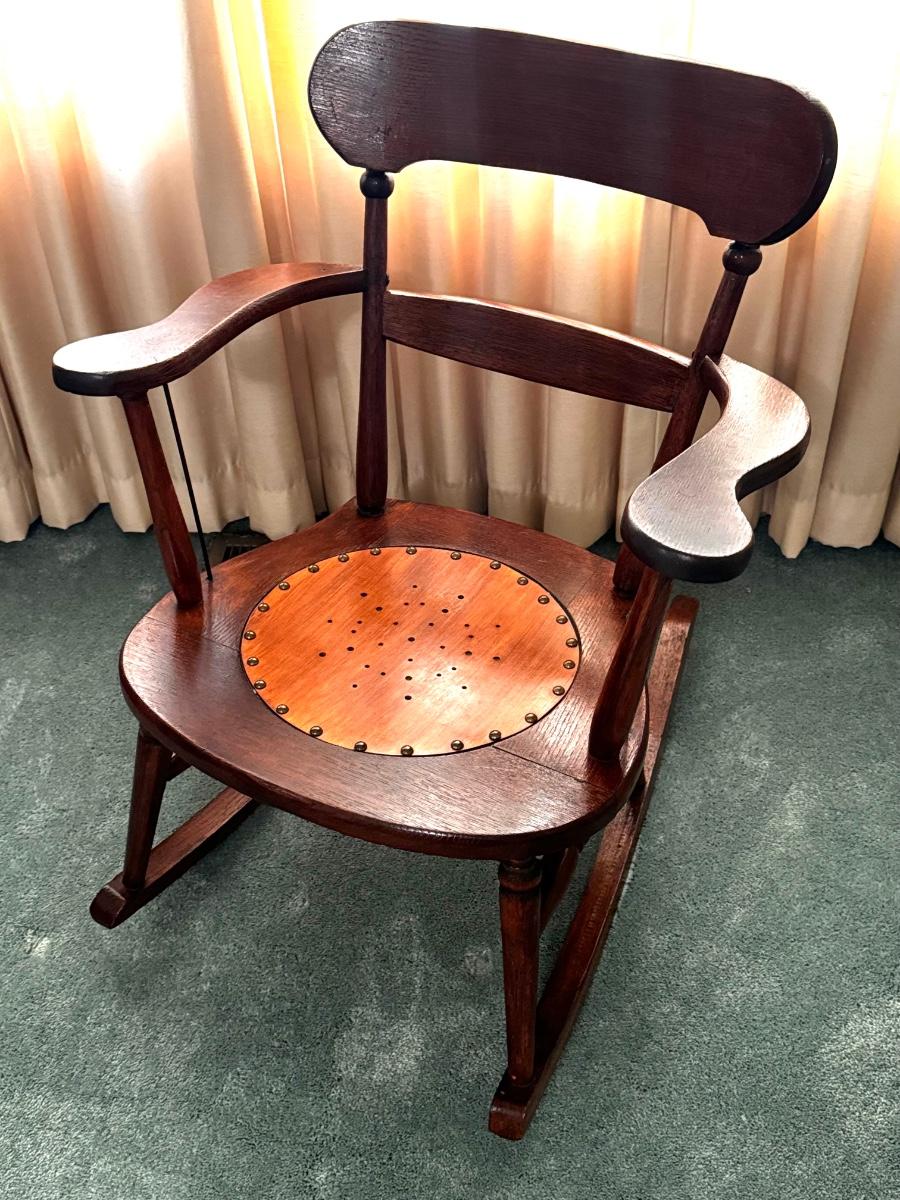 Antique Rocker | EstateSales.org