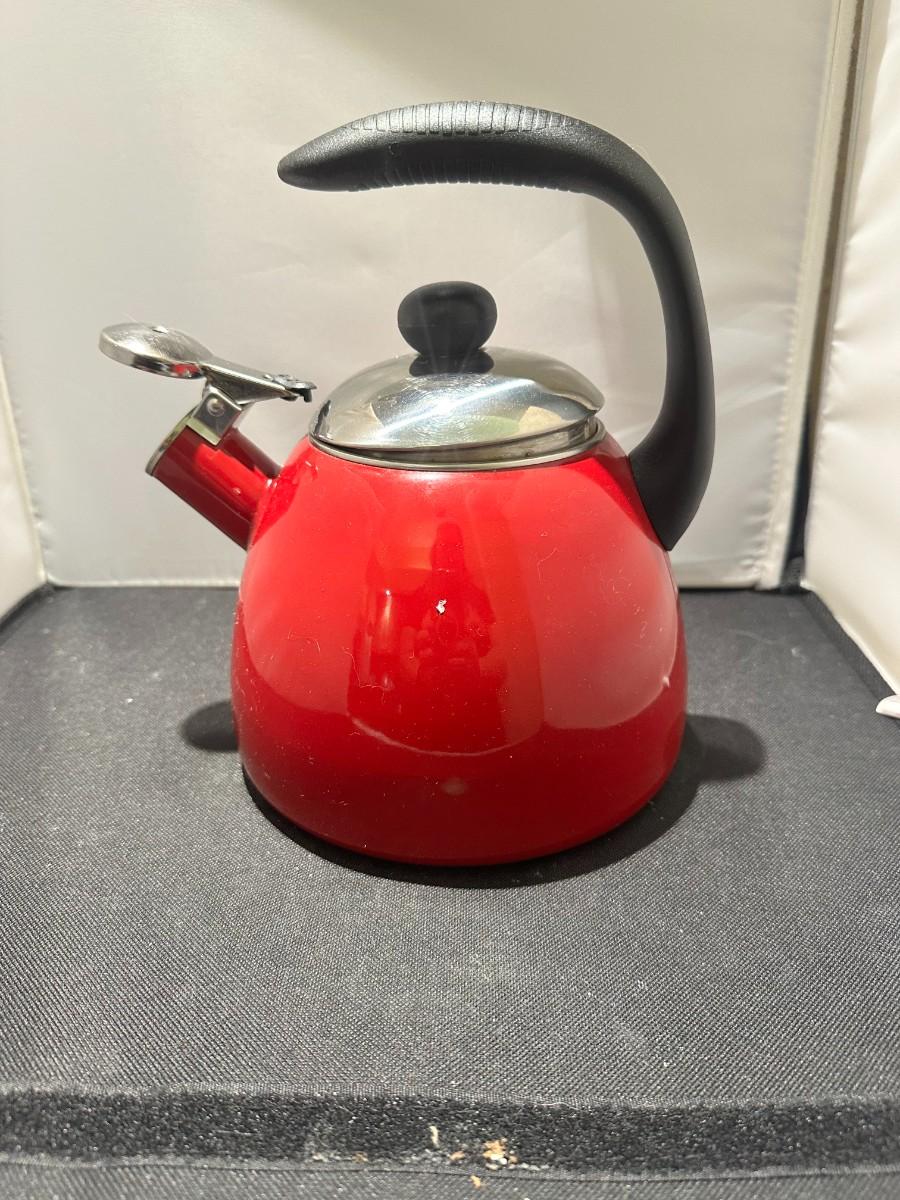 Red Tea kettle | EstateSales.org