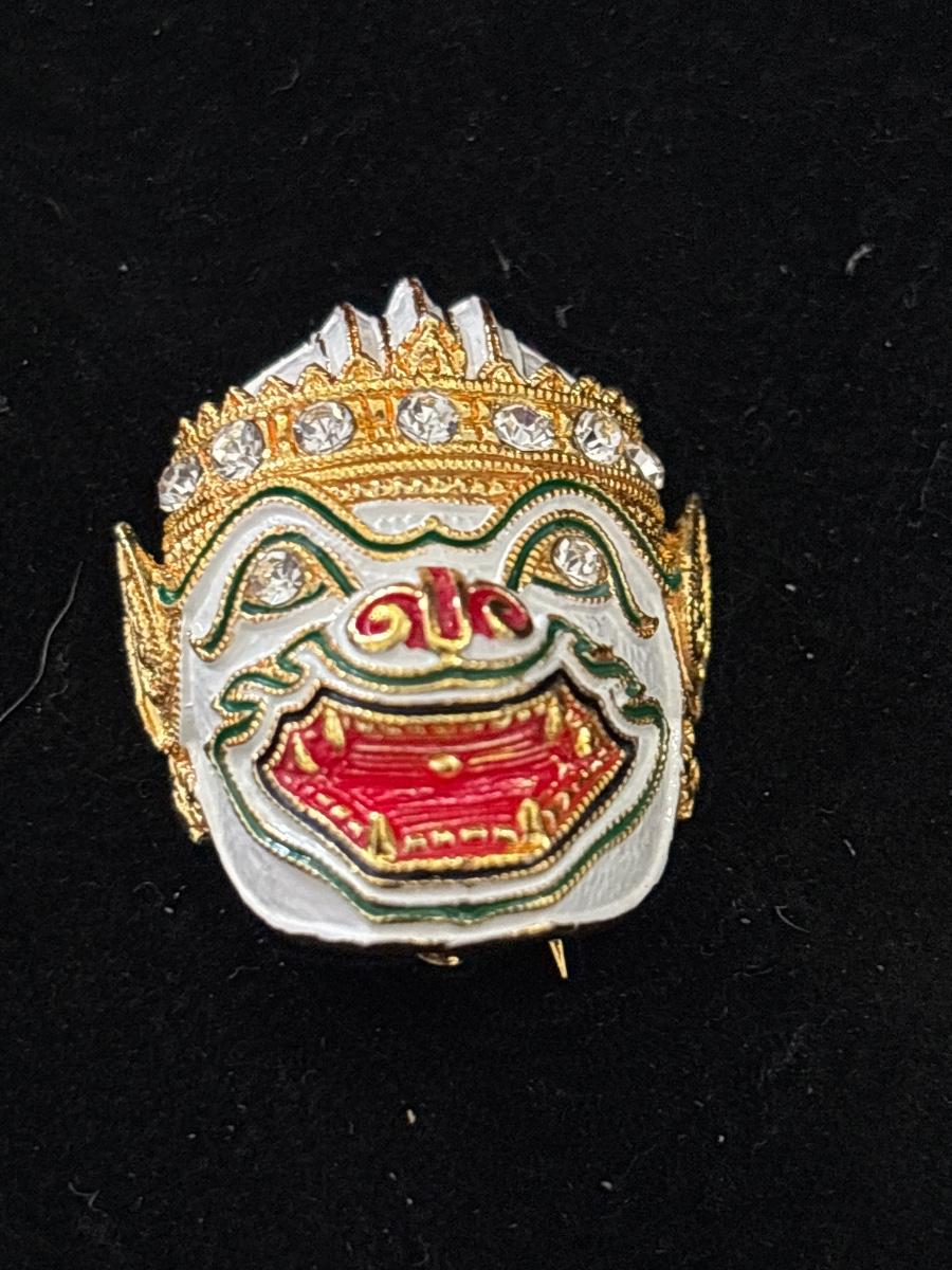 THAI AMULET Pin | EstateSales.org