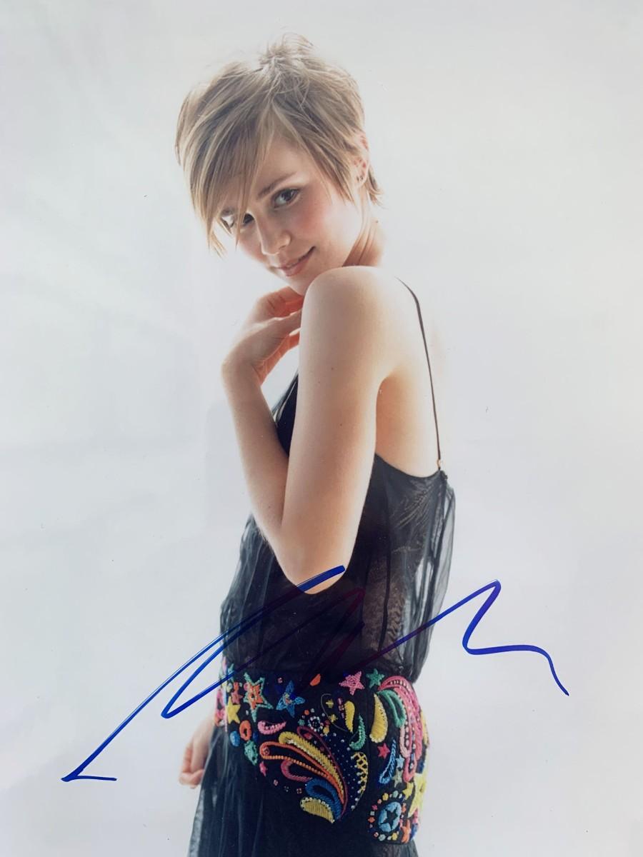 Alison Lohman signed photo | EstateSales.org