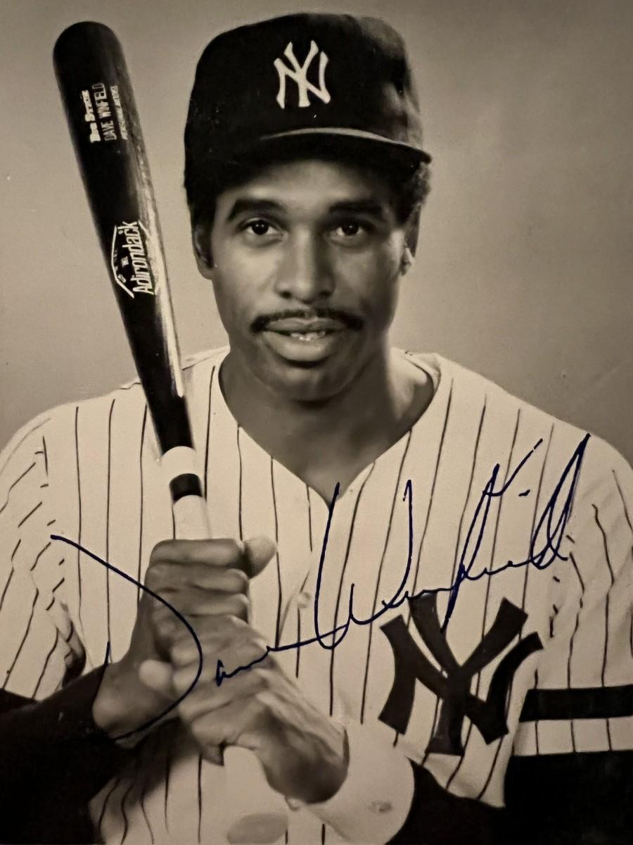 Dave Winfield signed photo | EstateSales.org