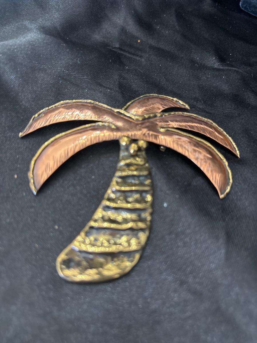 Gold tone and bronze tone made in Mexico palm tree | EstateSales.org