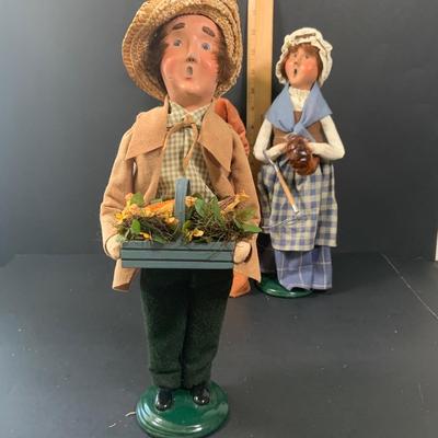 LOT:98: Byers Choice Fall Feast Carols Including Winterhur Harvest ...