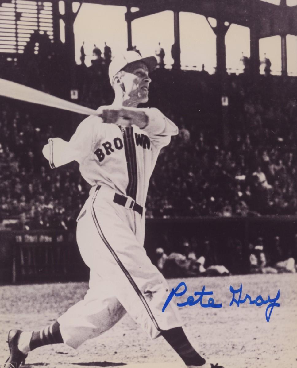 Pete Gray signed photo | EstateSales.org