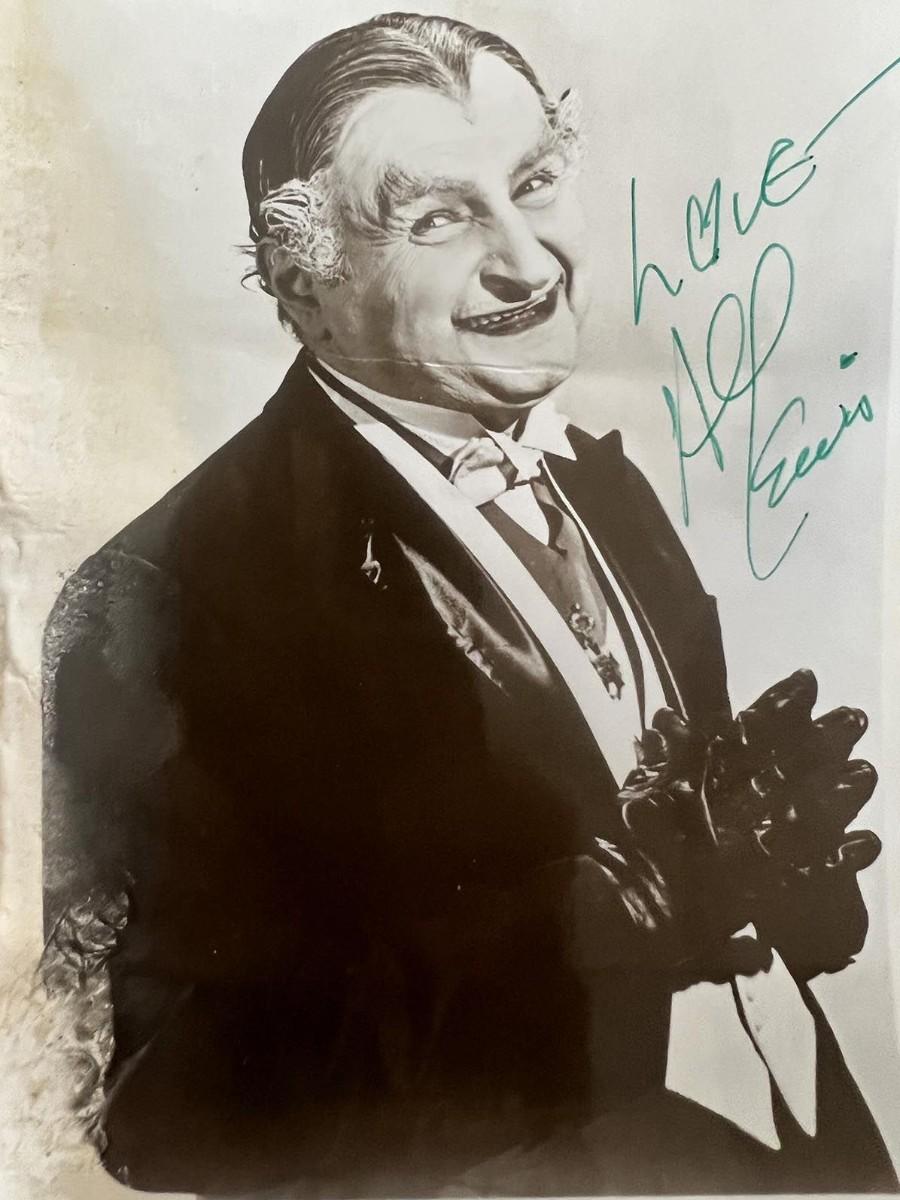 The Munsters Al Lewis signed photo | EstateSales.org