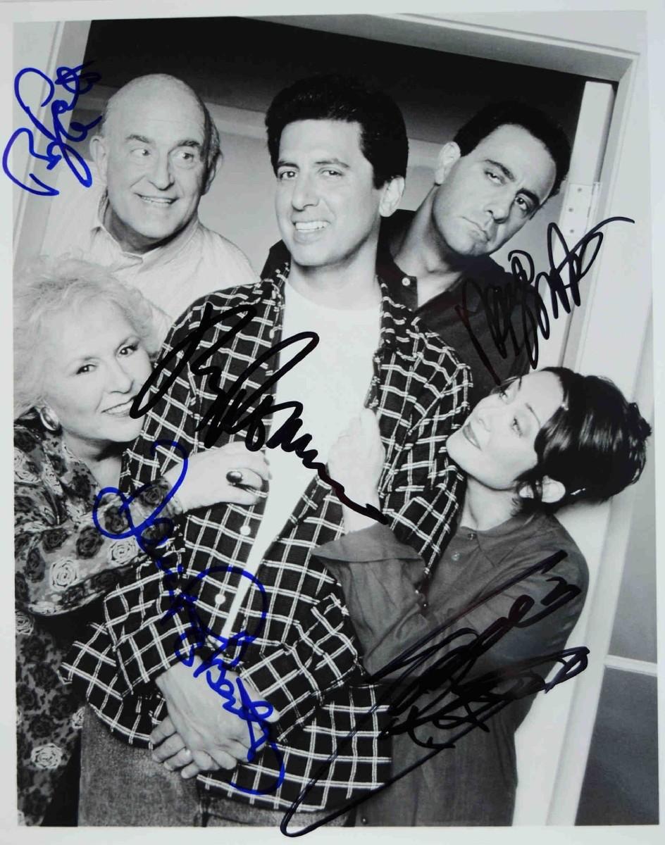 Everybody Loves Raymond signed cast promo photo | EstateSales.org