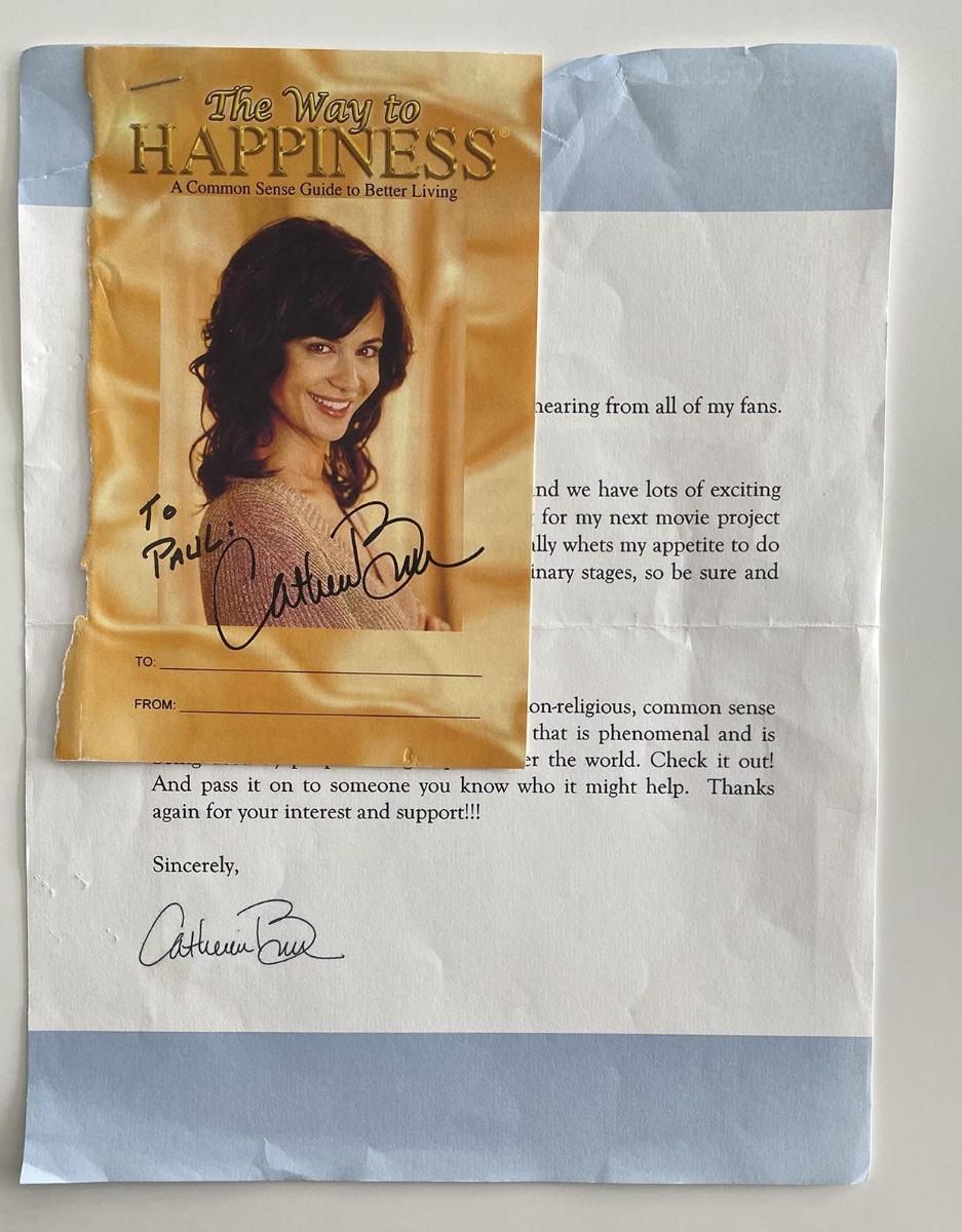 Catherine Bell signed photo cover with letter | EstateSales.org