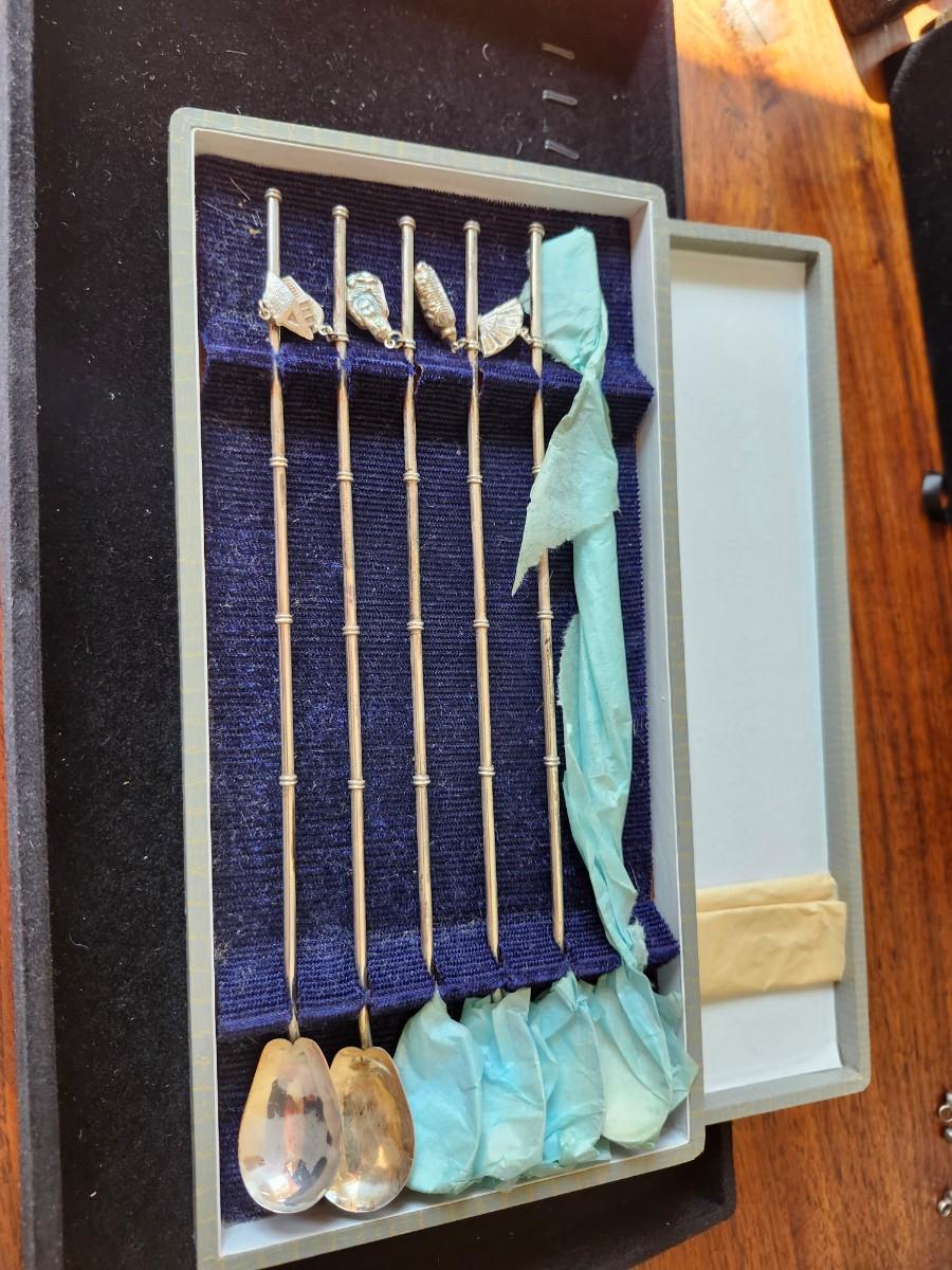 Japanese Iced Tea Spoons | EstateSales.org