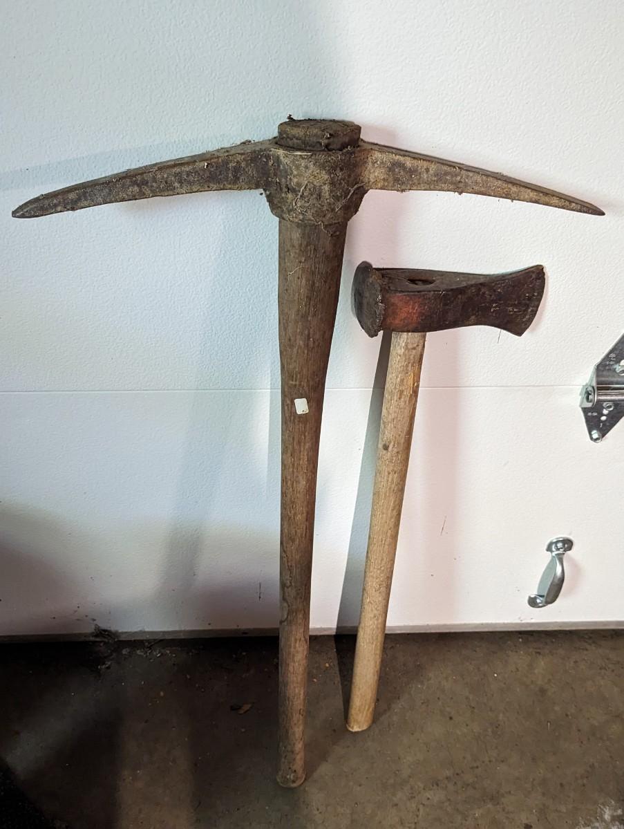 Sledge Hammer Axe & Pick Axe | EstateSales.org
