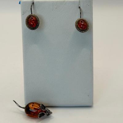 LOT 76: Vintage Sterling & Amber Mouse Pin & Earrings | EstateSales.org