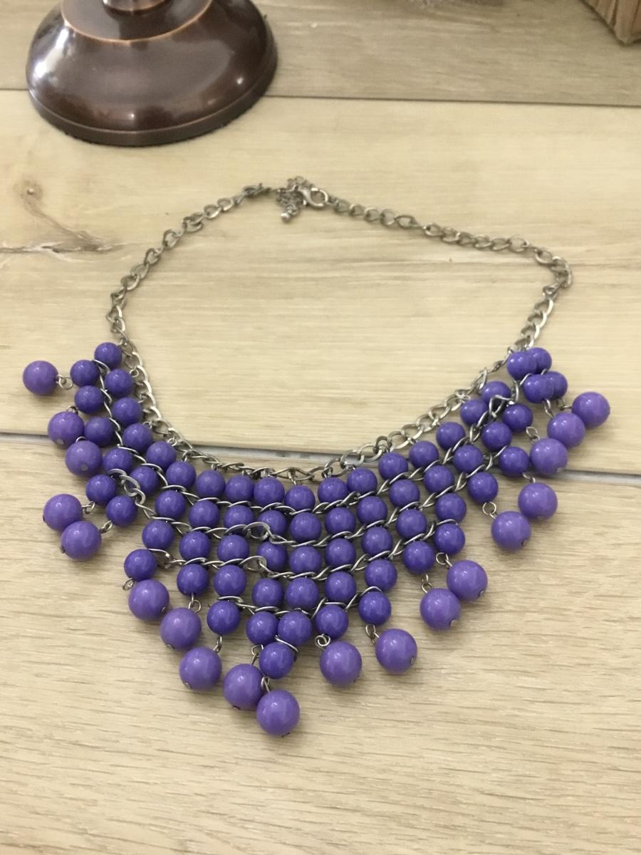 Purple beaded statement necklace | EstateSales.org