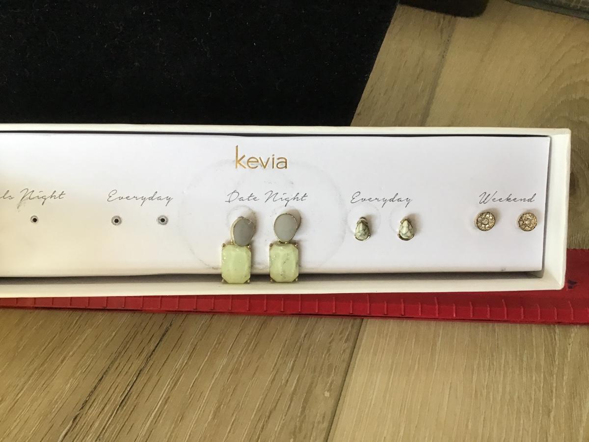Kevia 3 pair in Box | EstateSales.org
