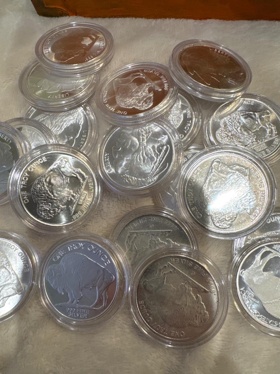Lot of (100) BUFFALO SILVER ROUNDS U S SILVER 1 Troy ounce .999 ...
