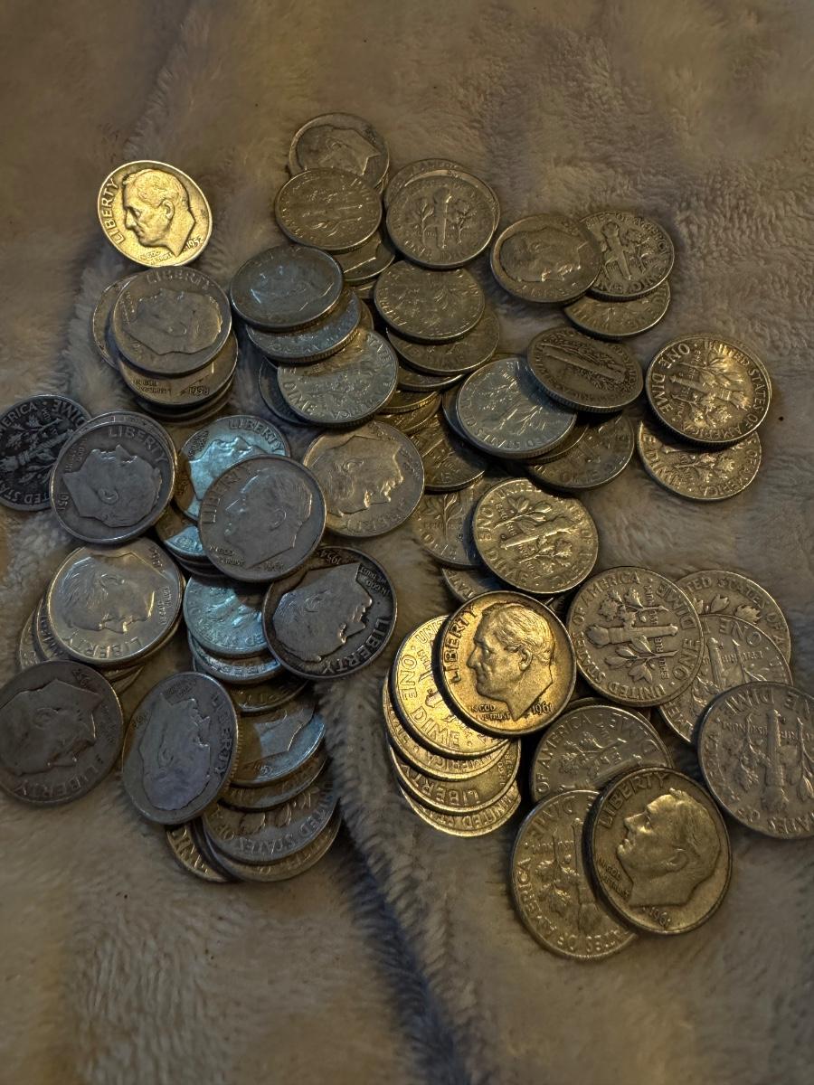 Lot of 100 Roosevelt Dimes silver all pre 1965 | EstateSales.org