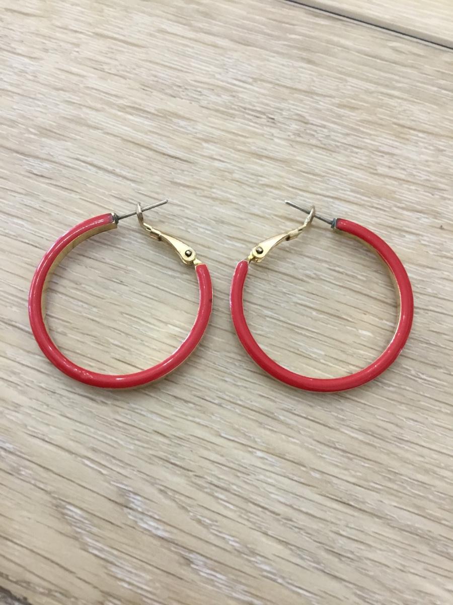 Gold tone red hoop earrings | EstateSales.org