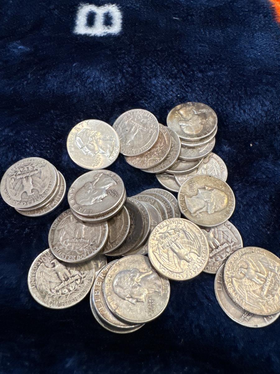 Lot of 40 pre 1965 GEORGE WASHINGTON QUARTERS | EstateSales.org