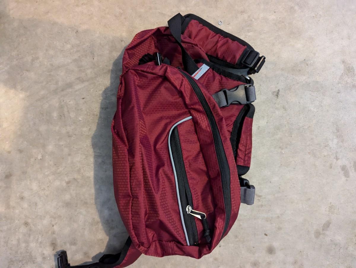 Quick Release Pet Backpack | EstateSales.org