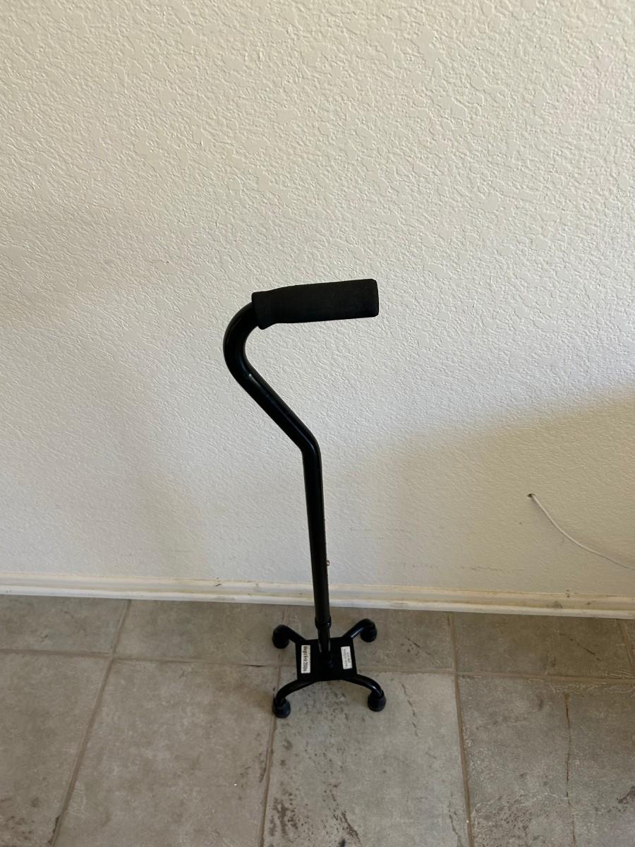 Cane With 4 Feet | EstateSales.org
