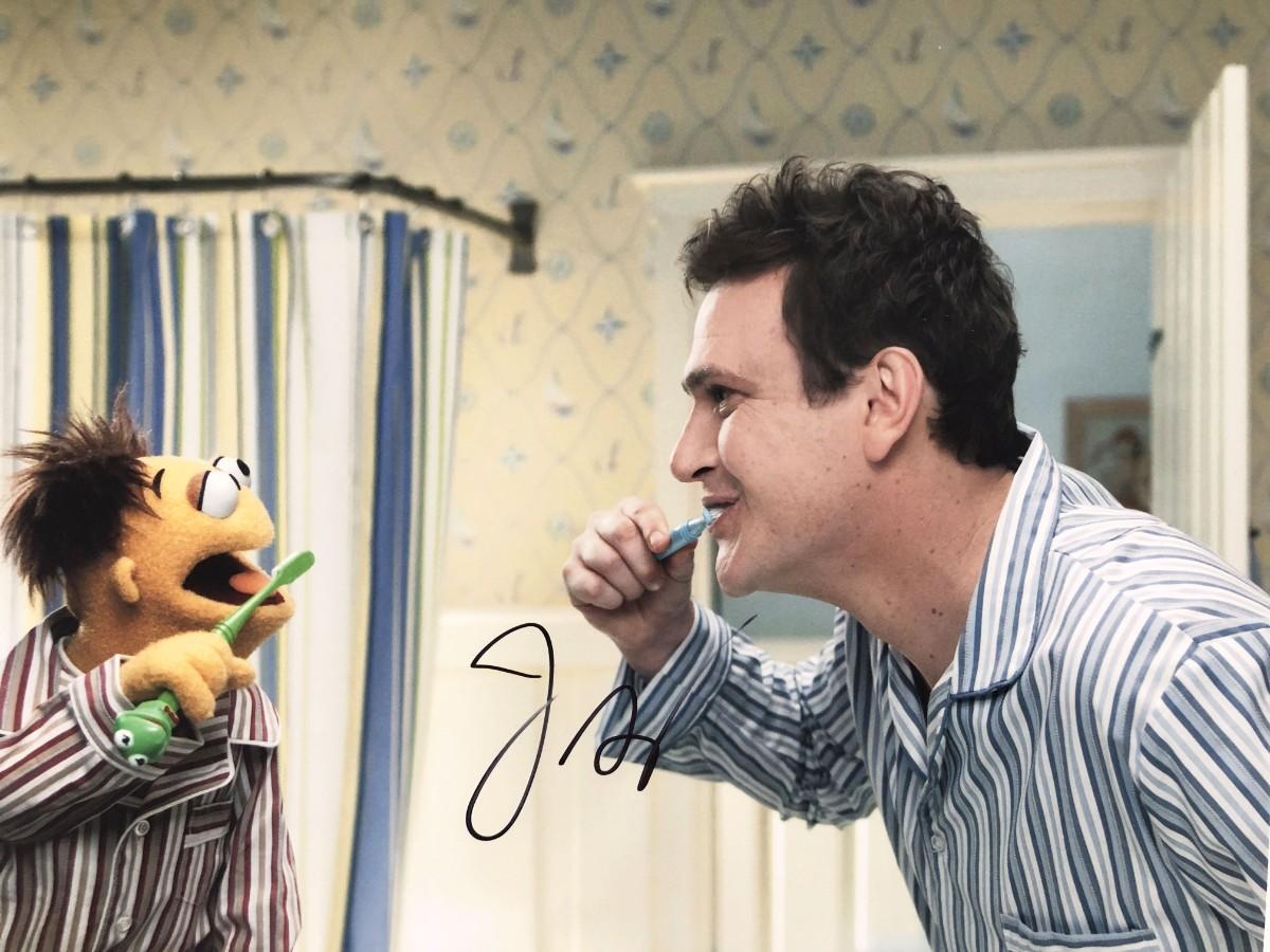 The Muppets Jason Segel signed movie photo | EstateSales.org