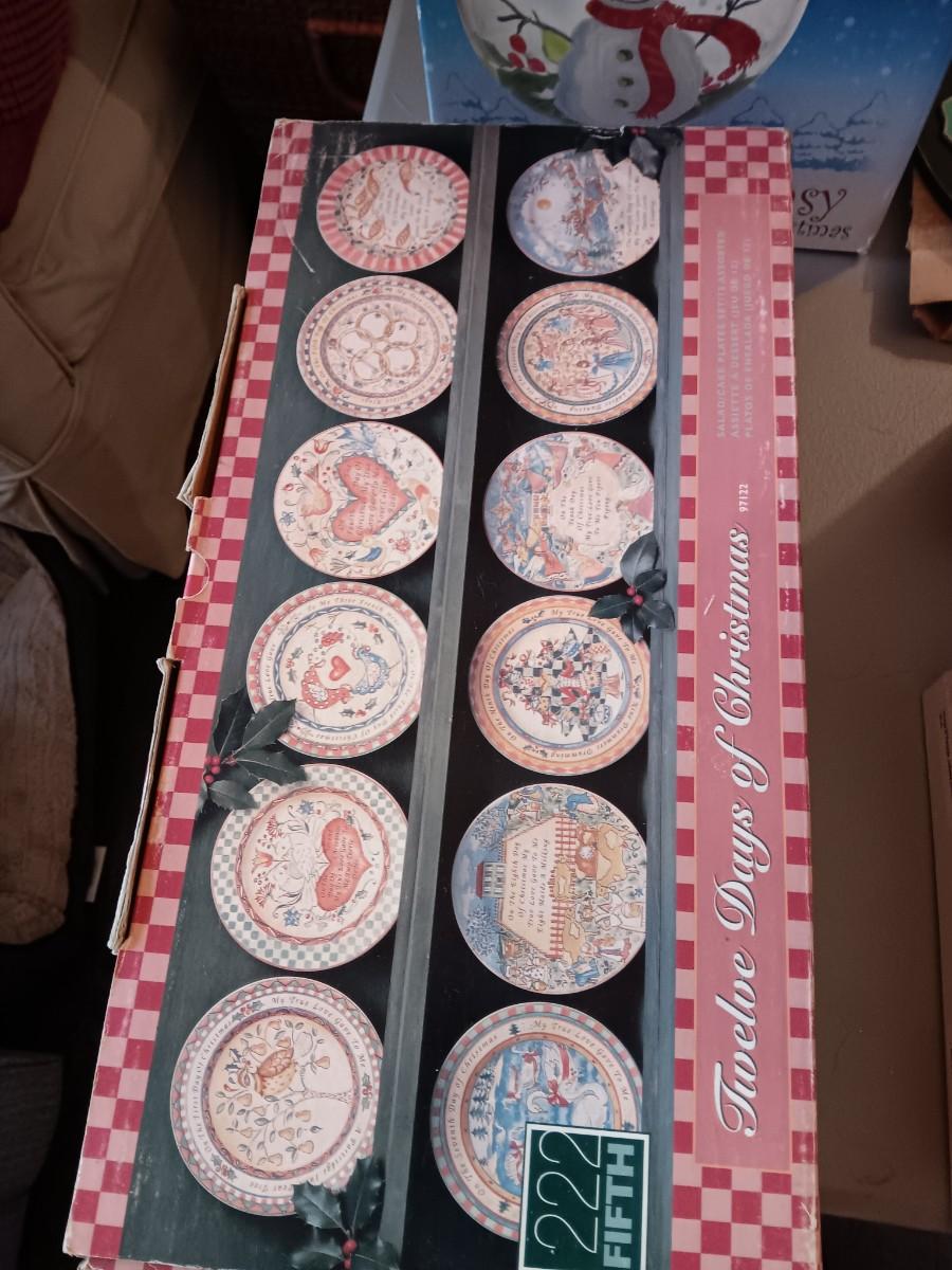 Collector plates | EstateSales.org