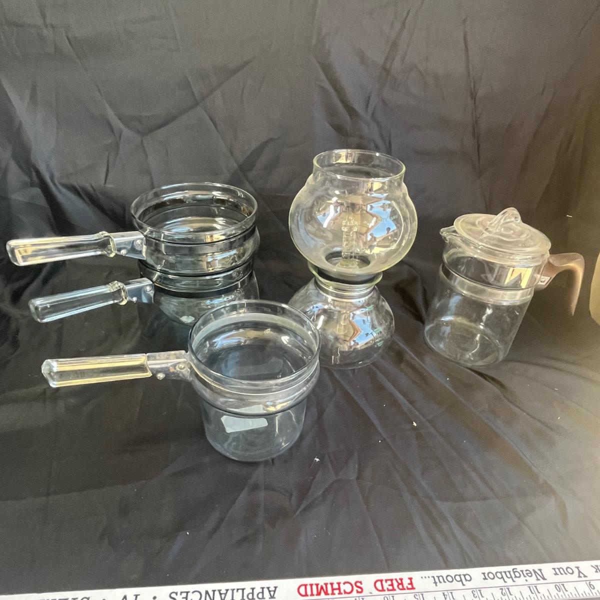 Antique Pyrex lot | EstateSales.org