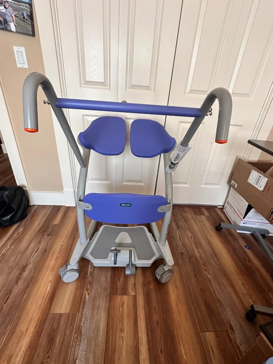 Sara Stedy Patient Lift: 1 item | EstateSales.org