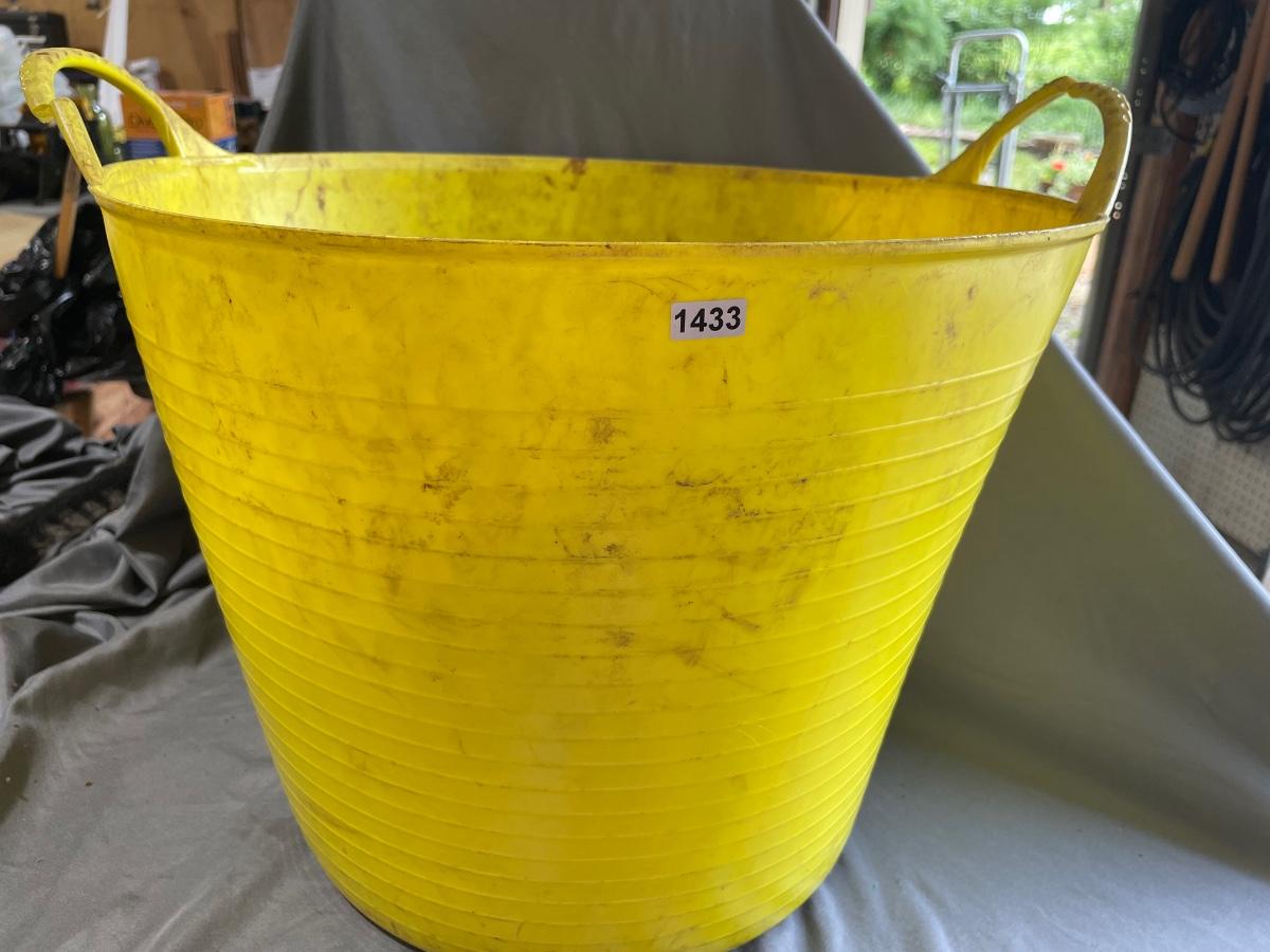 Yellow storage tub | EstateSales.org