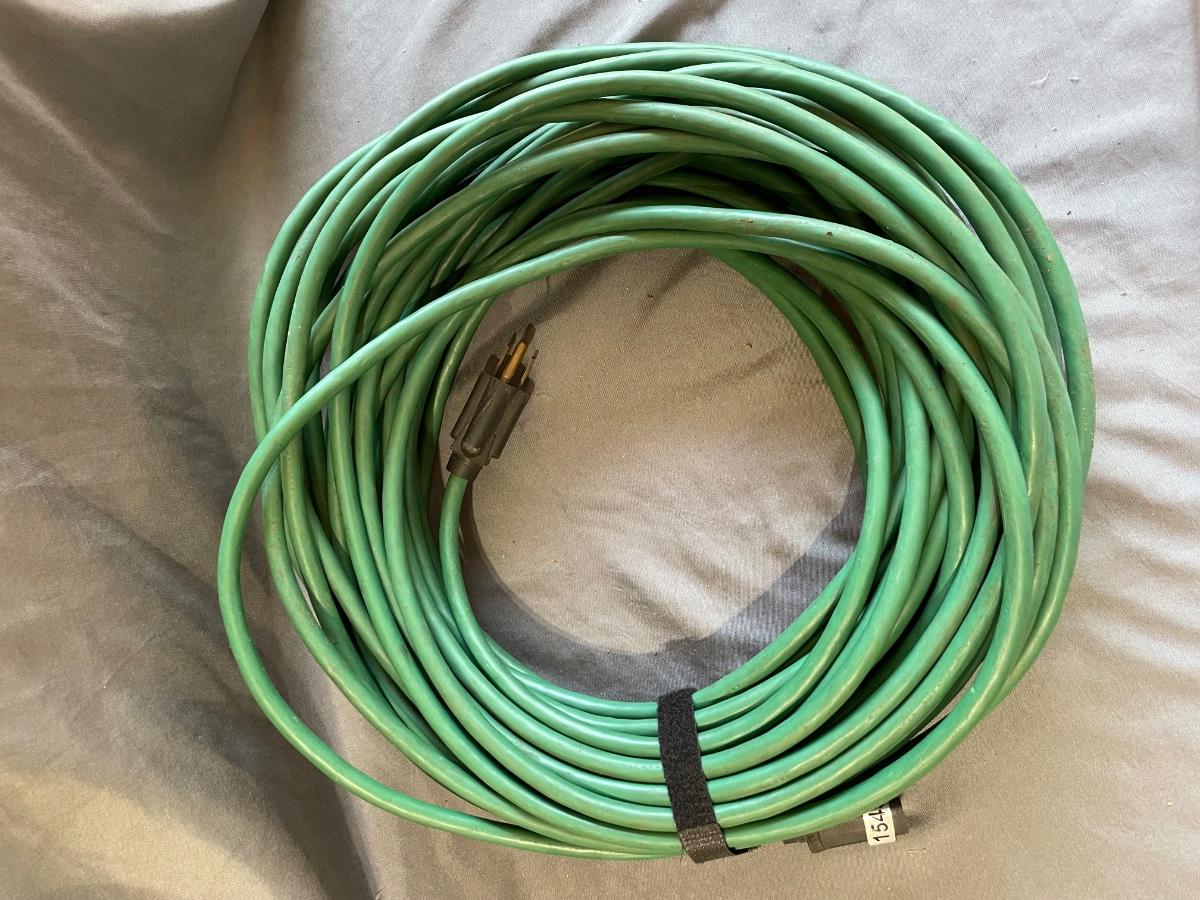Electric cord | EstateSales.org
