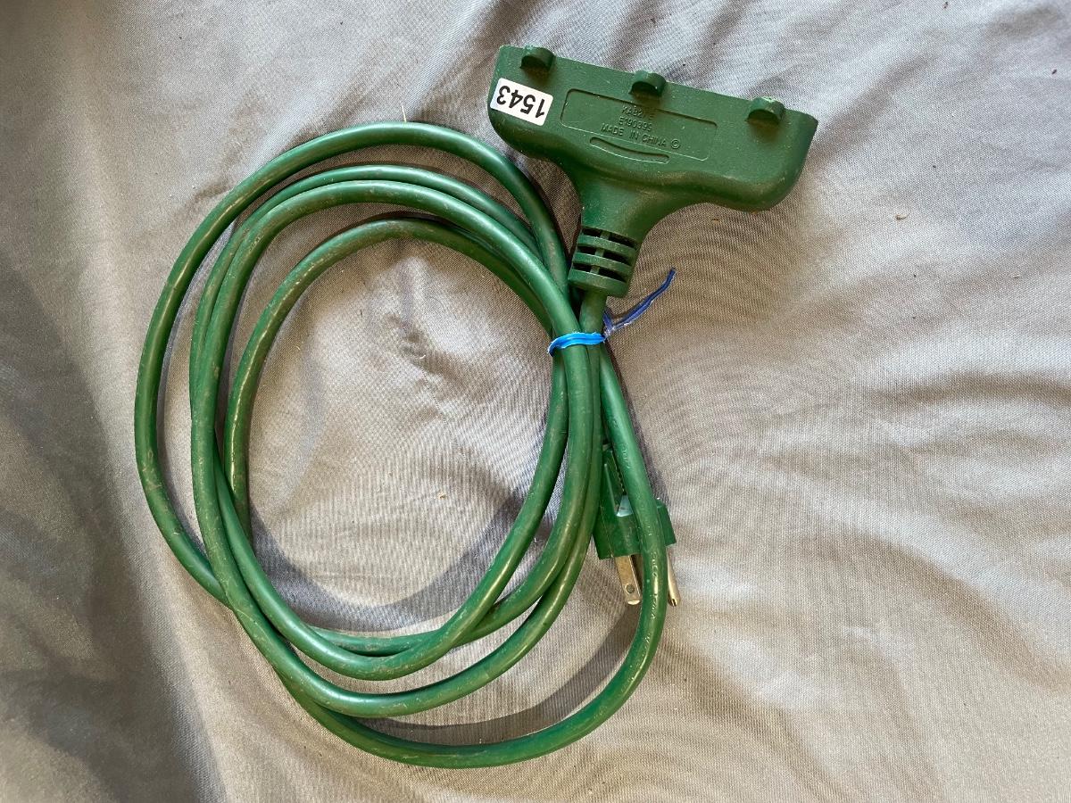 Electric cord | EstateSales.org
