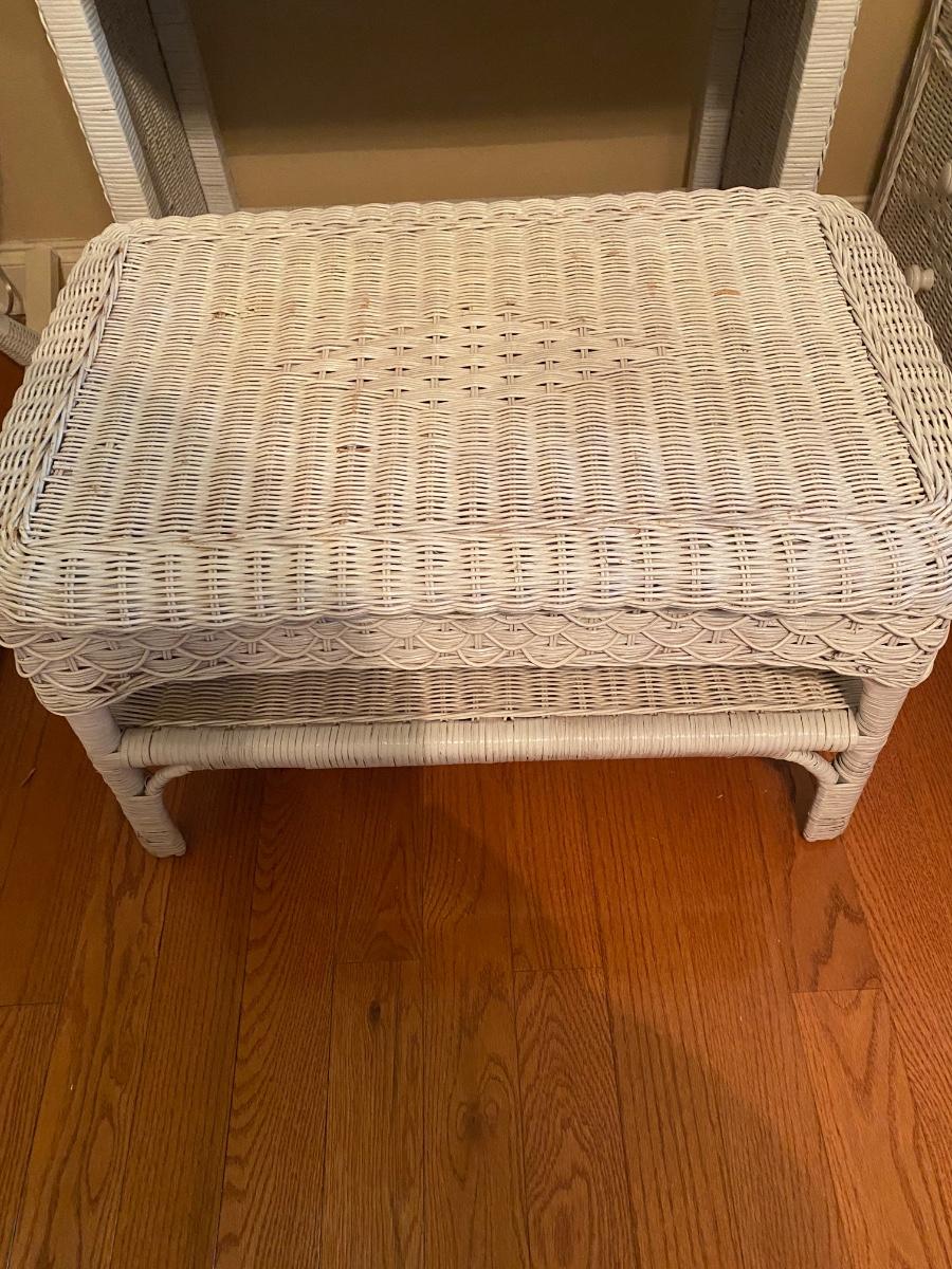 Real wicker small bench with one shelf | EstateSales.org