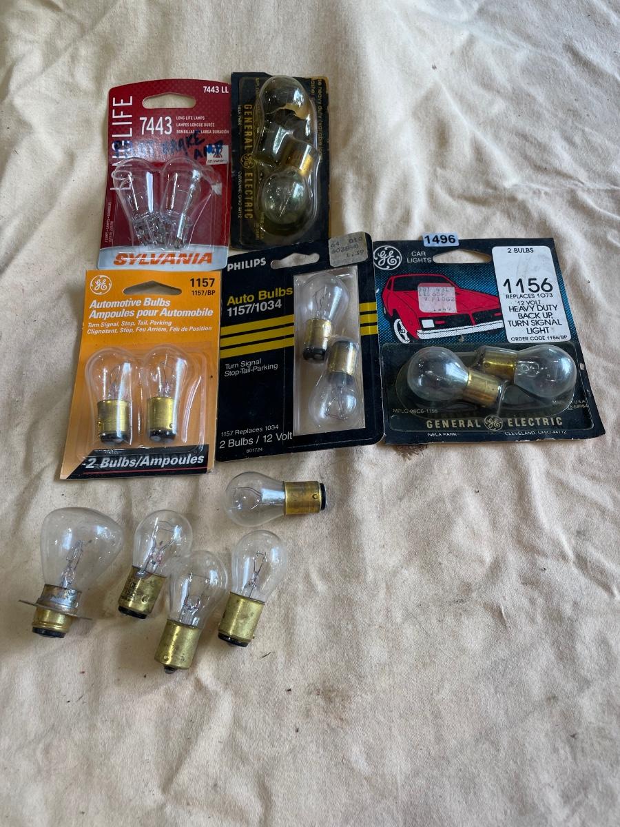 Auto bulbs | EstateSales.org